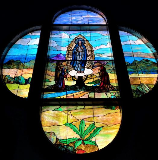 SEP_OL_Fatima_Window_IMG_0371_35TN – Churchwonders.com